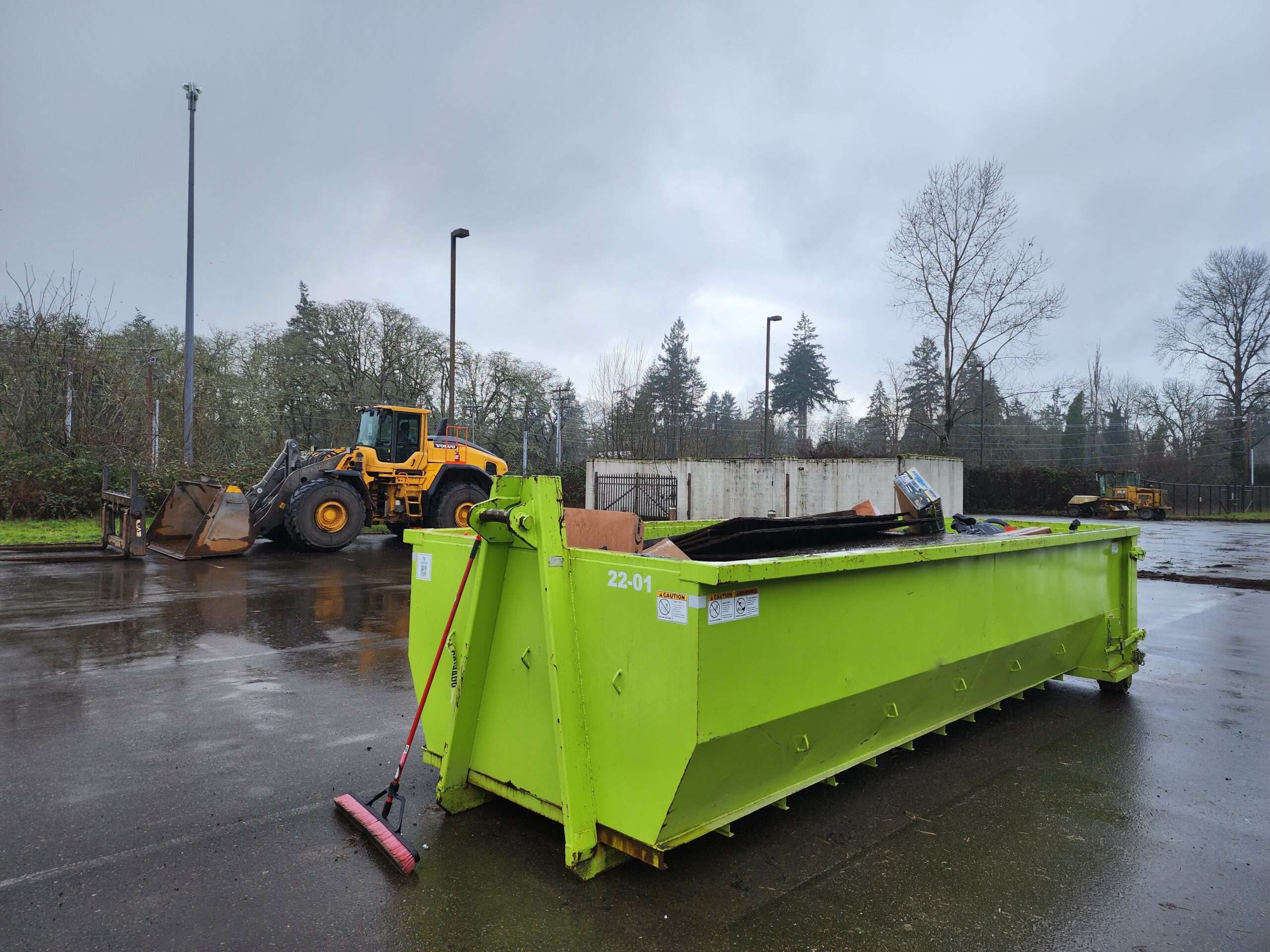 When to Haul it Yourself vs. When to Rent a Roll-Off